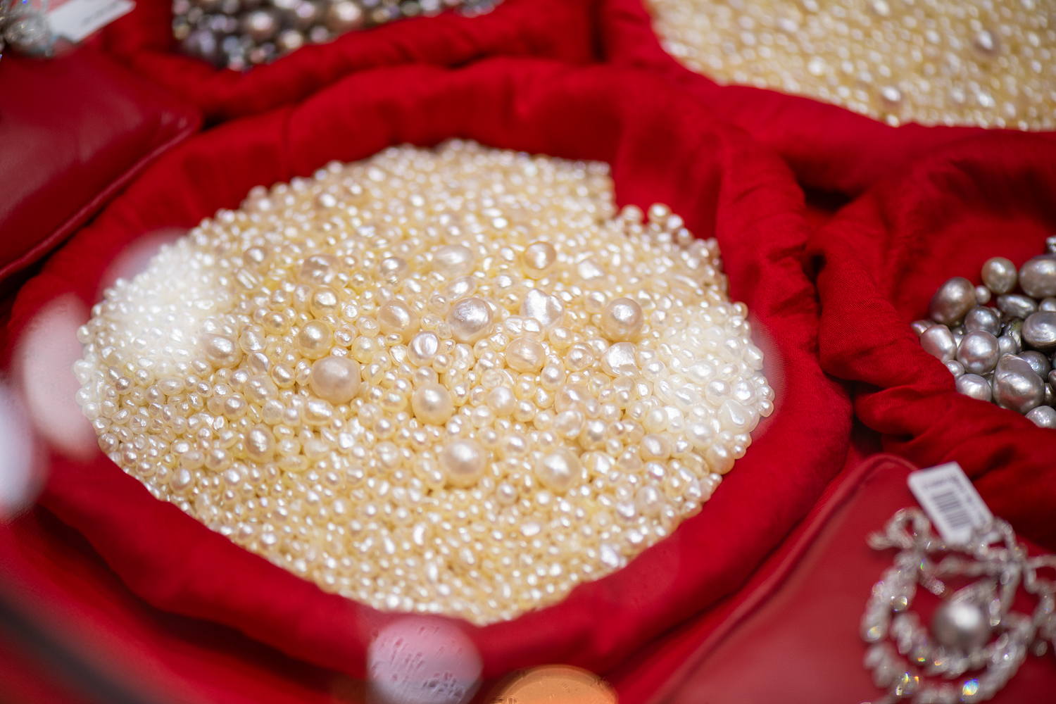 Pearls of Qatar, shedding light on their history, legacy, and heritage ...